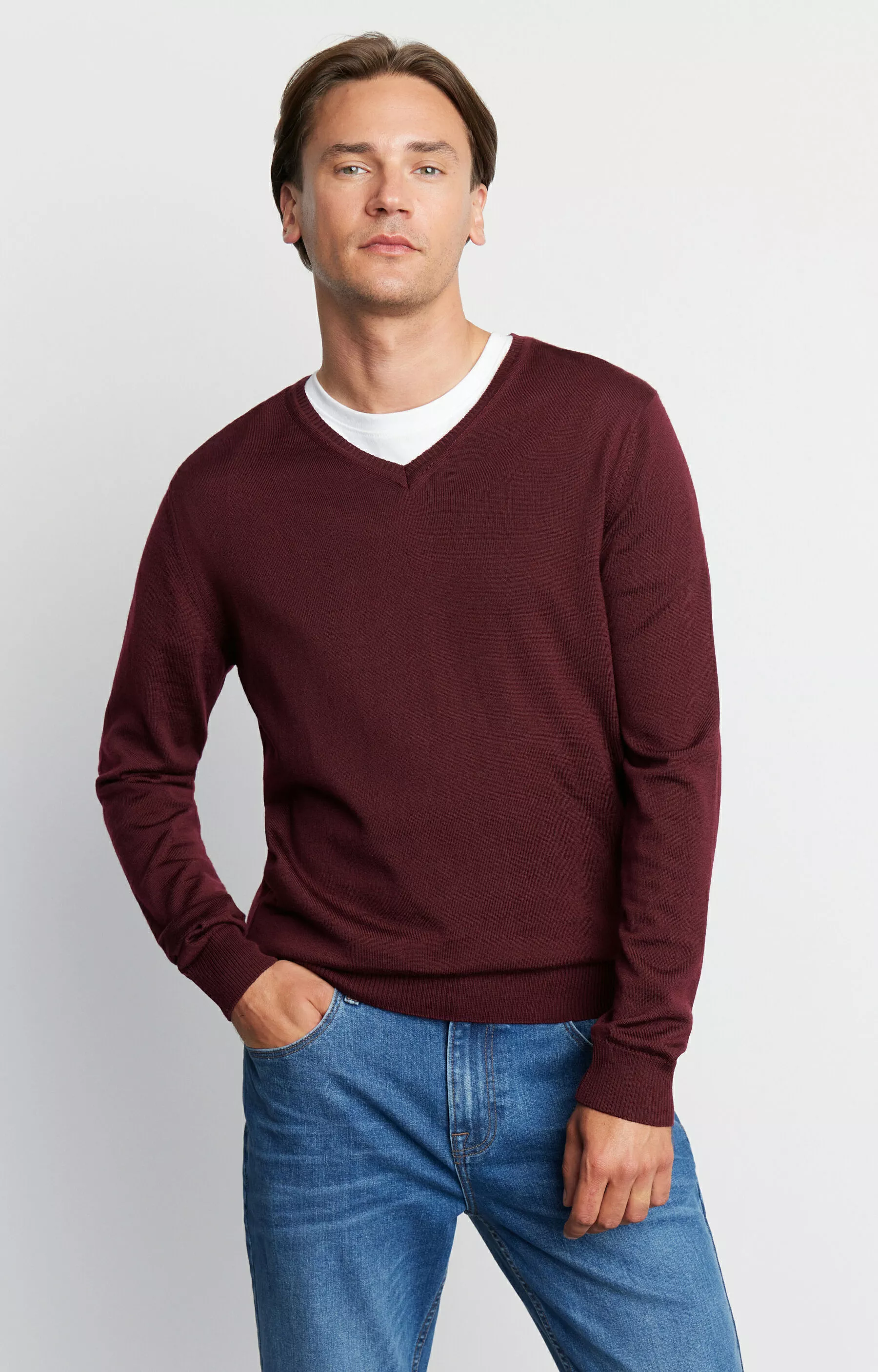 Sweter v-neck z wełny merino | Vistula
